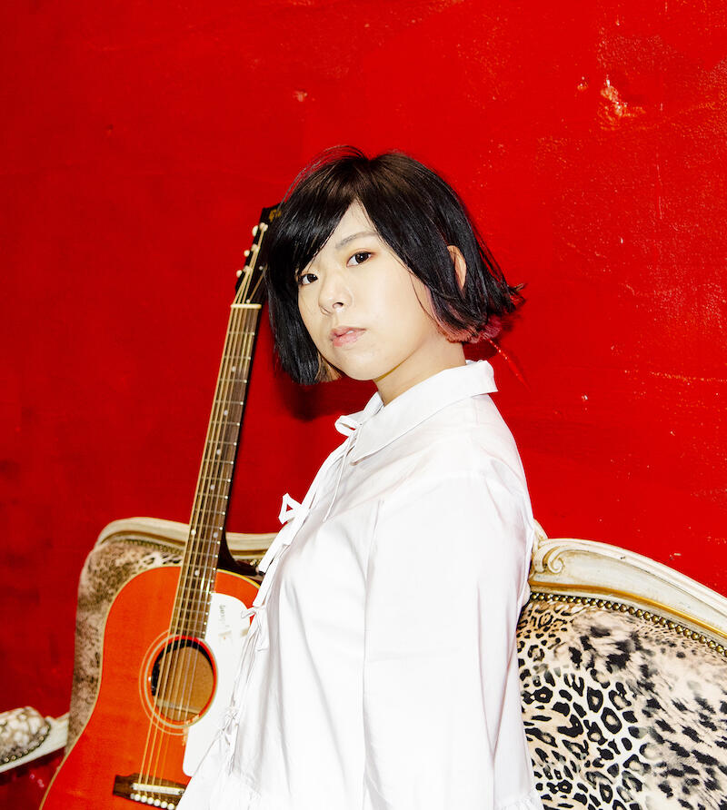 22歳のシンガーソングライター「sachi.」不登校だったとき、父のバンドで歌う楽しさを知った | J-WAVE NEWS