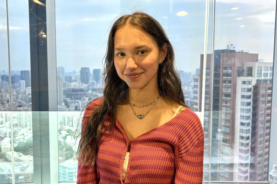 Hana Hopeの好きな場所は「お母さんのアトリエ」 映画のような美しい日々のルーティンとは? | J-WAVE NEWS