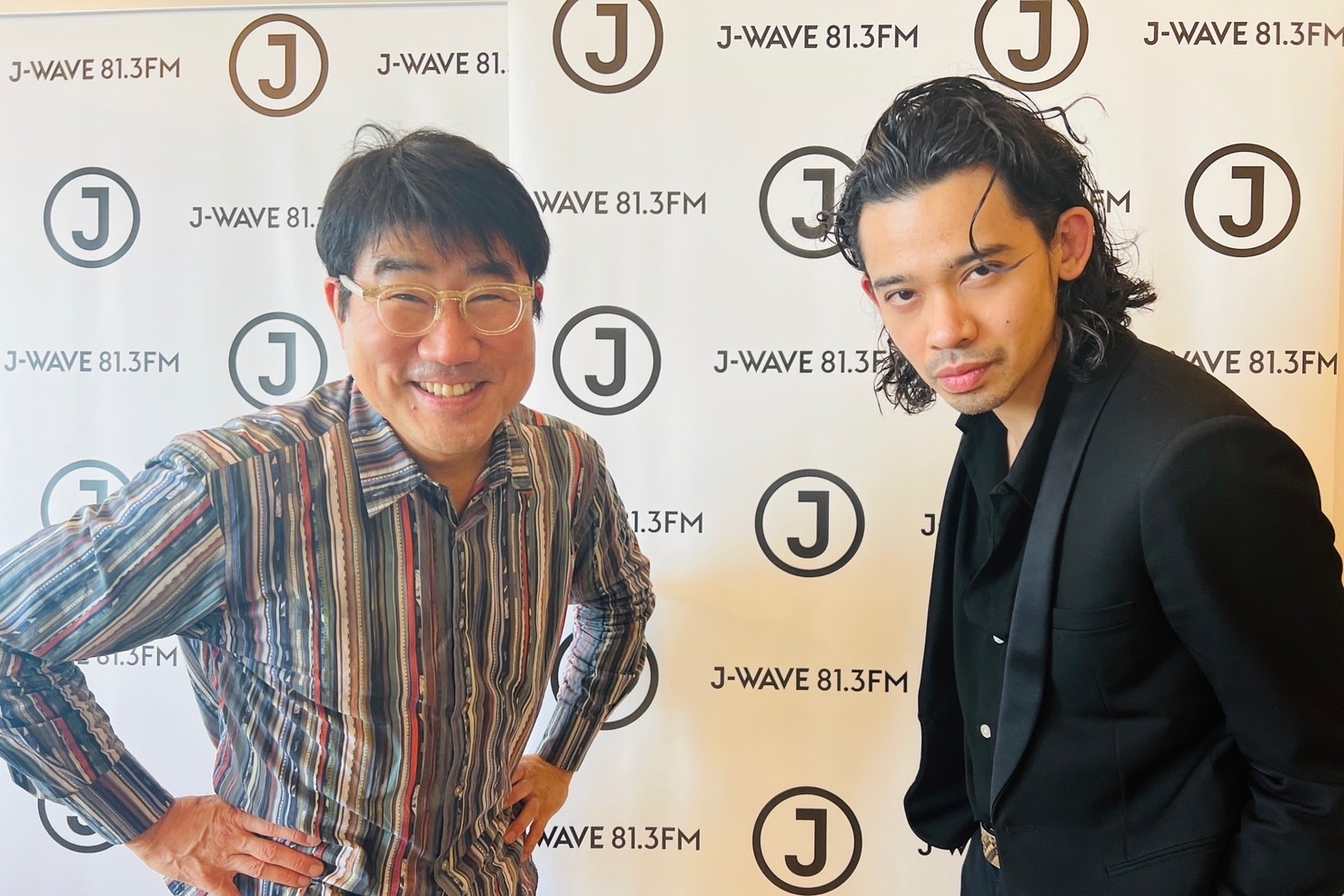 ロマンチックを超えた狂乱のラブソング…ALI・LEO×亀田誠治が「1920年代のパリ」をテーマに音楽談議 | J-WAVE NEWS